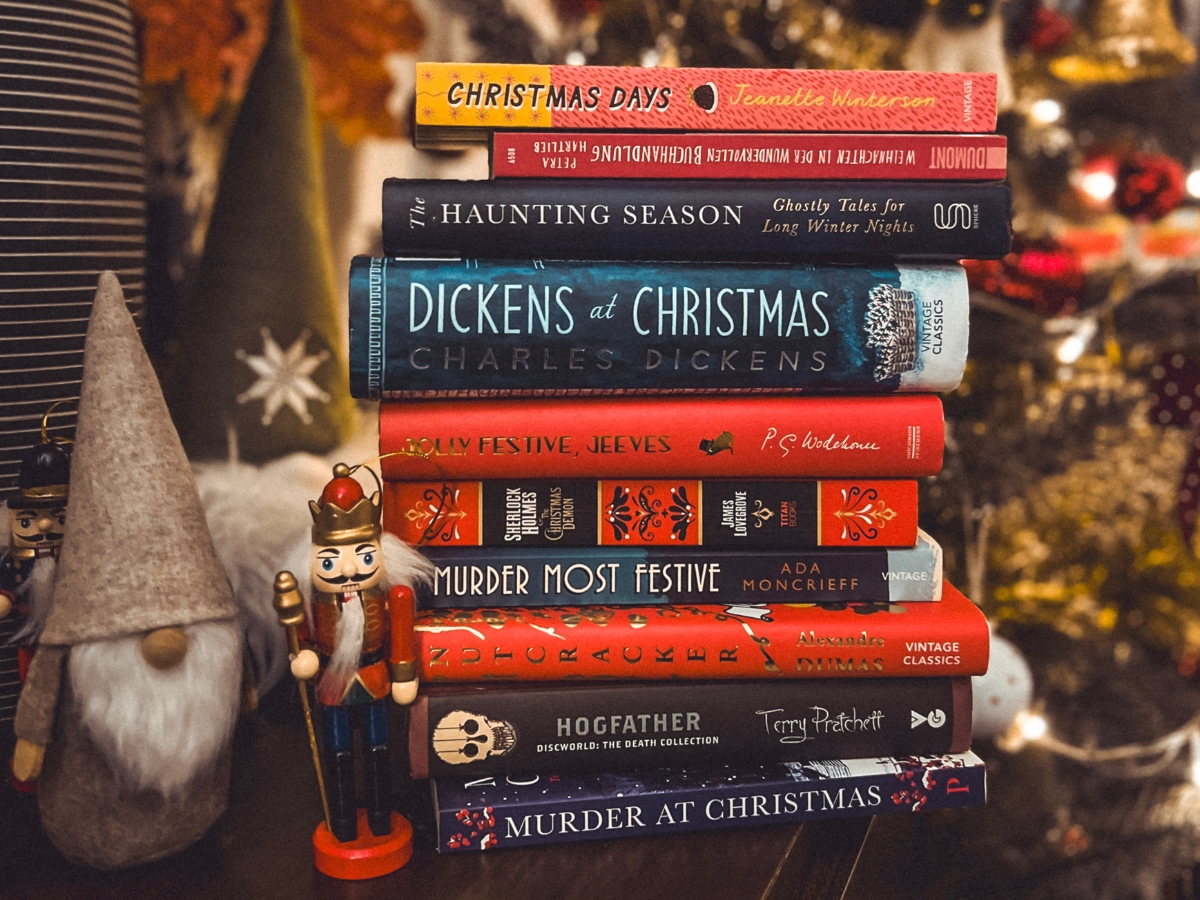 10 Cosy Christmas Reads to Keep You Warm Until the New Year – Myths ...